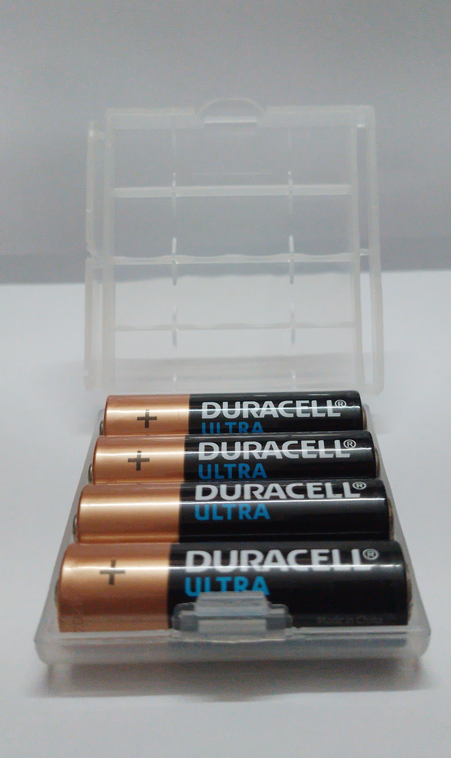 Duracell Ultra AA4 batteries with storage box