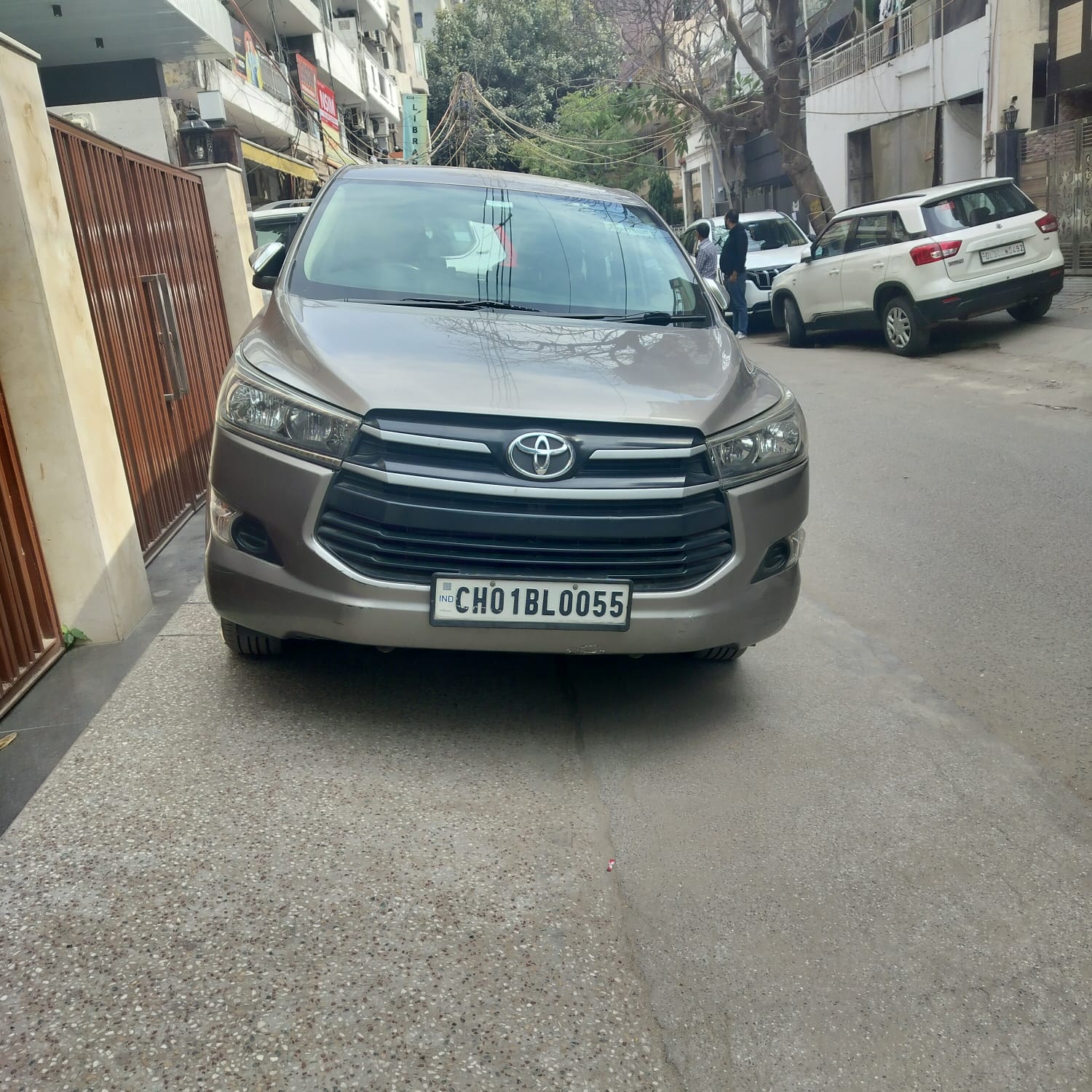 TOYOTA INNOVA CRYSTA 2.8GX 2017 Feb Diesel engine first owner manual ...