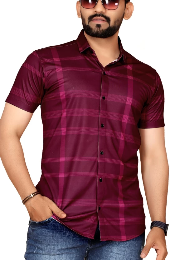 Men Regular Fit Checkered Casual Shirt - V N I S