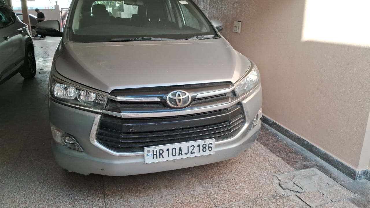 Toyota Innova Crysta 2.4G 2020 Jan diesel first owner manual ...