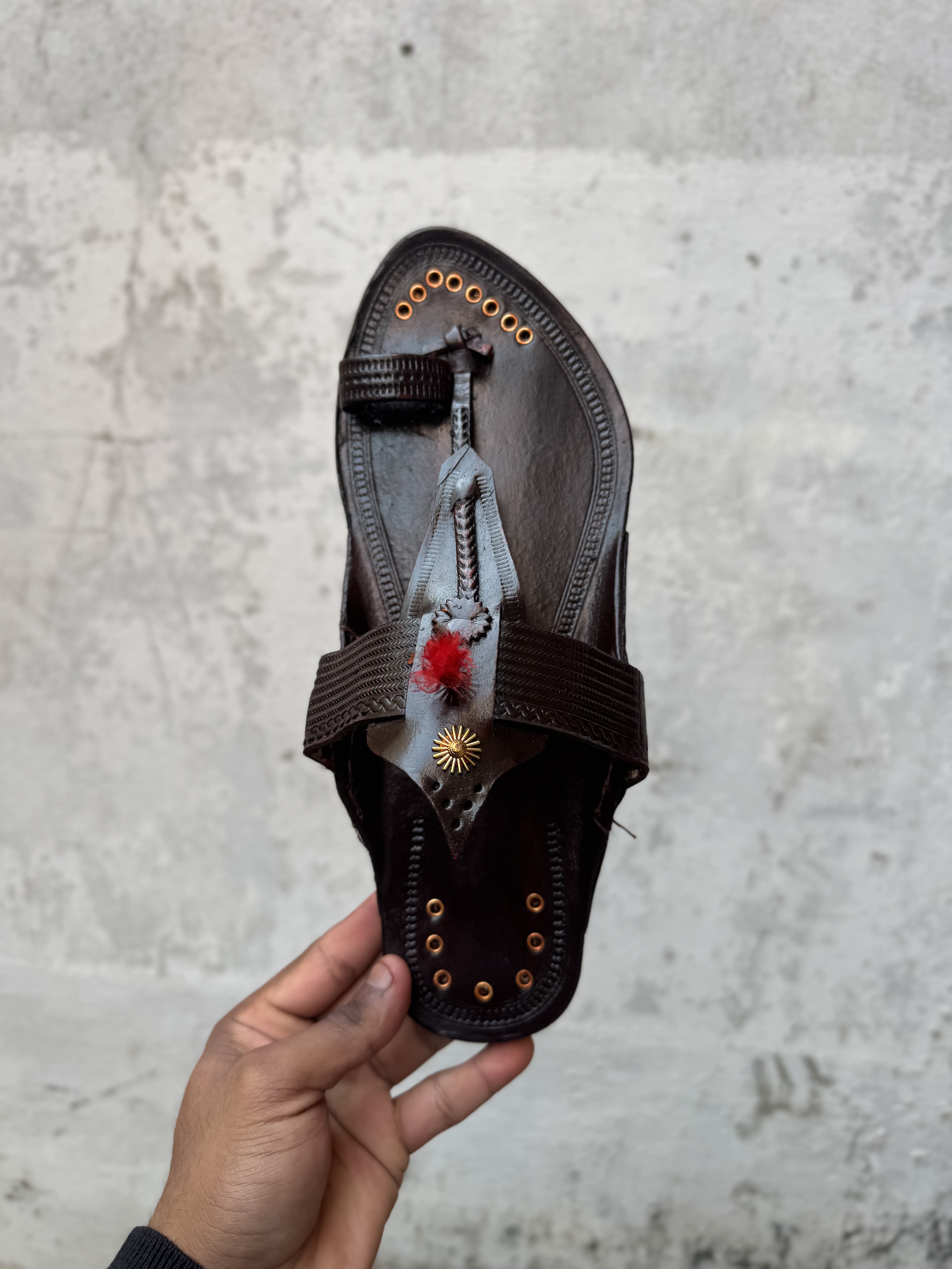 NARAL PAN CHAPPAL - Kala Chappal