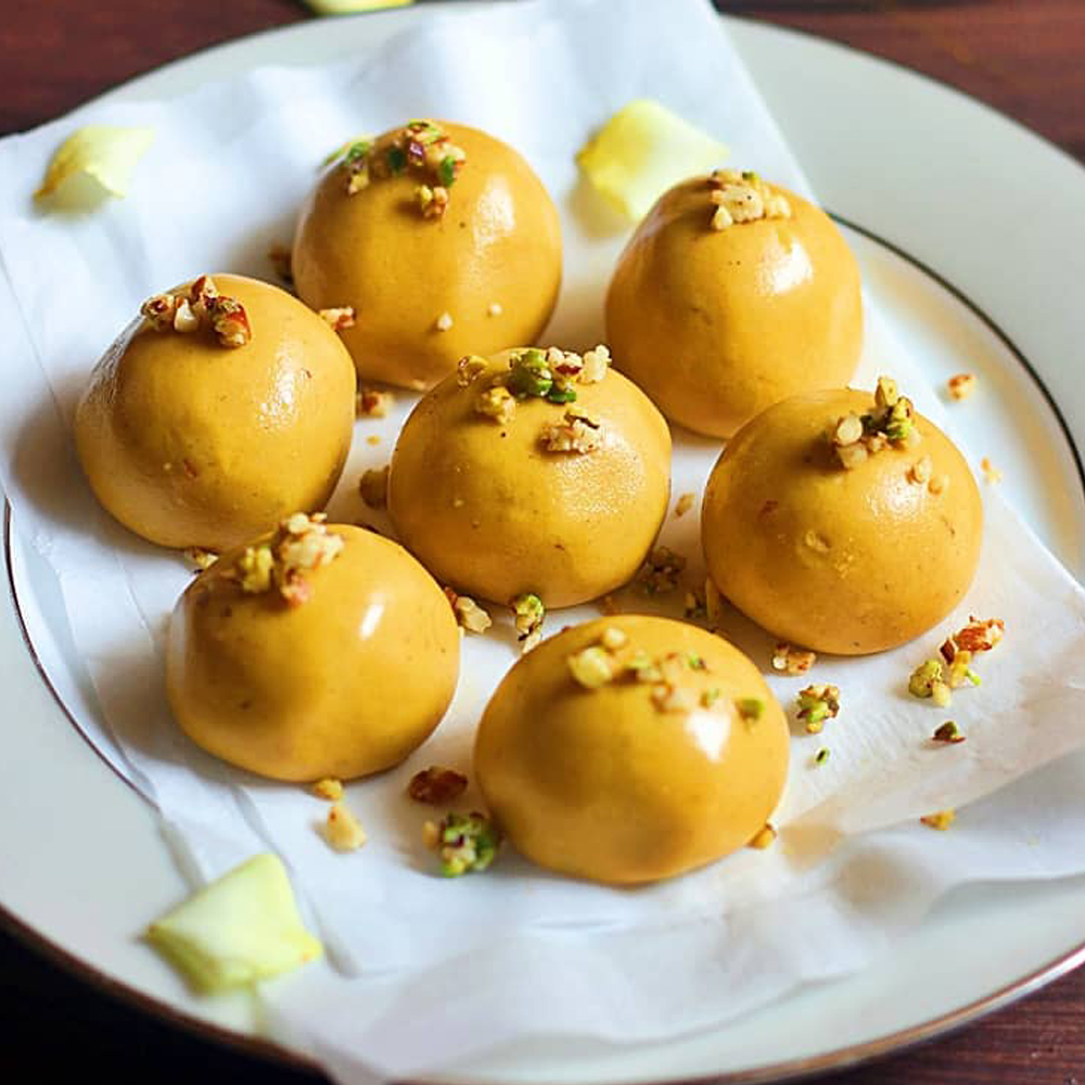 Besan Ladoo (Pure Ghee) - Gruham - Traditional Flavours of Maharashtra