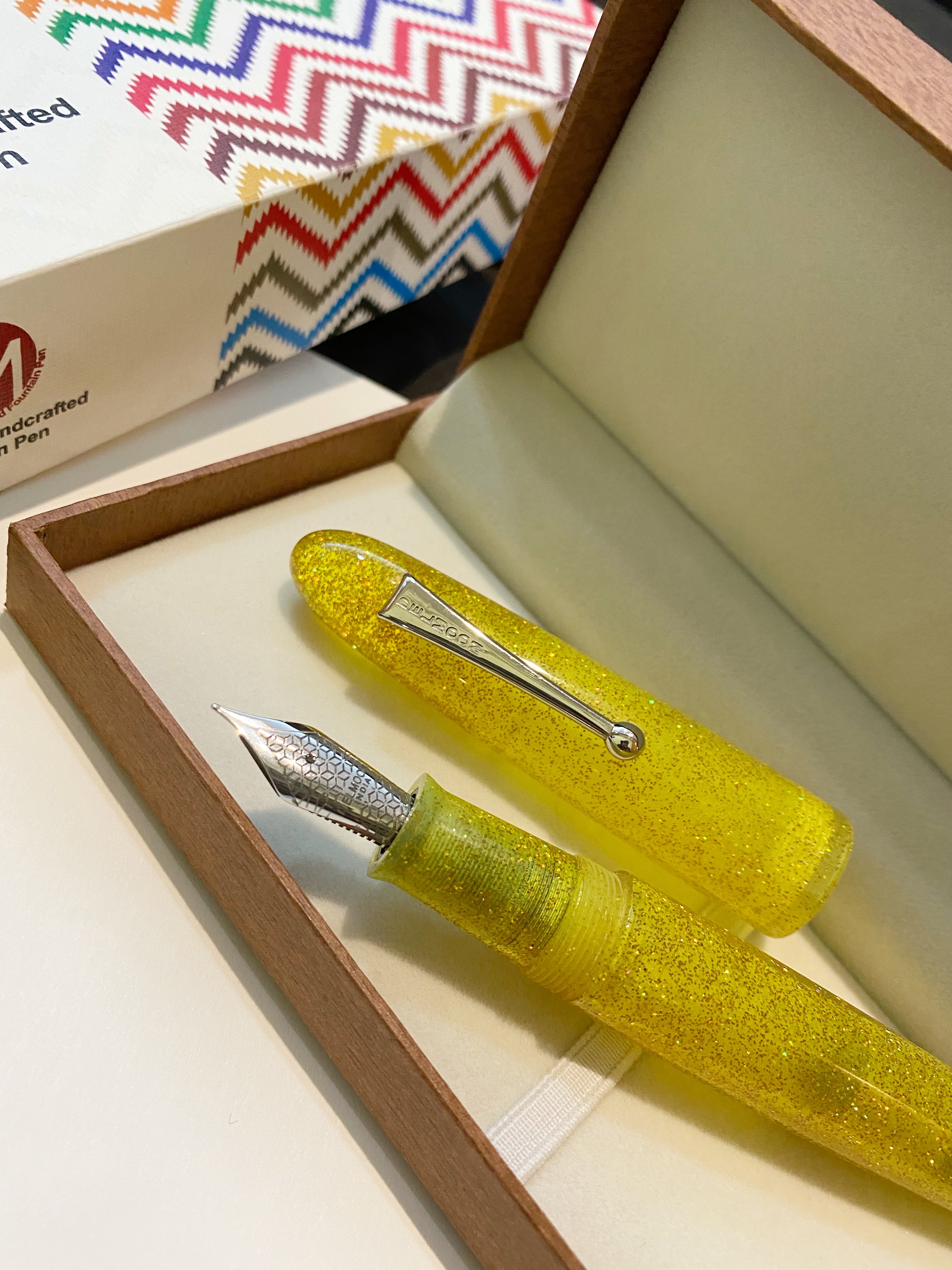 Glitter fountain pen store
