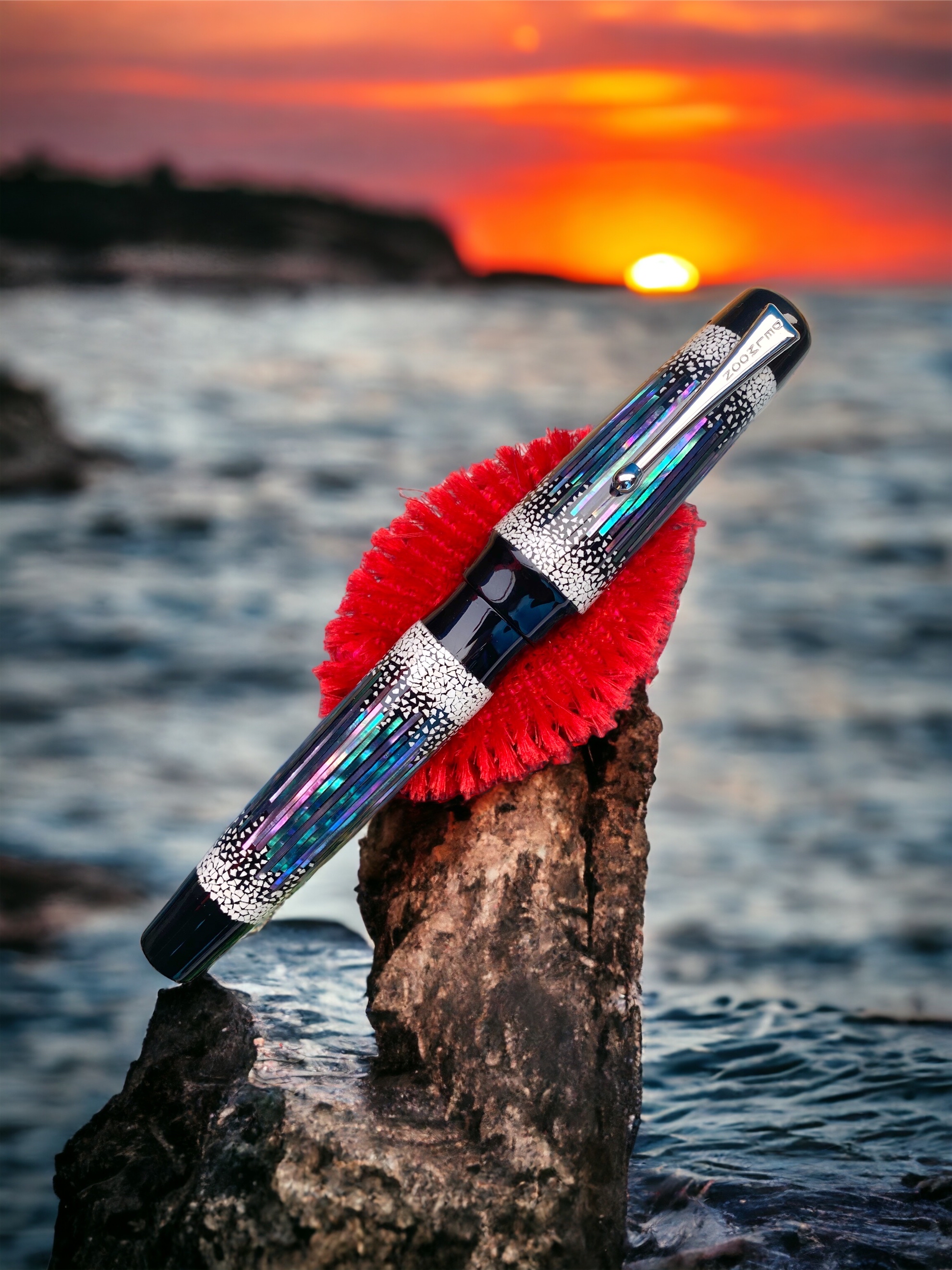 Delmoon avatar eggshell raden stripes fountain pen - Delmoon handmade pen