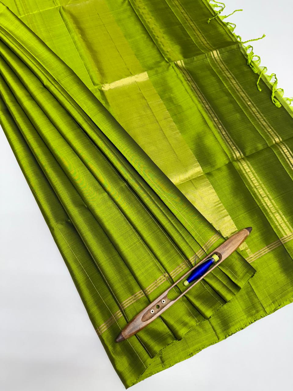 VSP649 - mehandi green color body,pallu , blouse - Pure silk saree - Varnaa