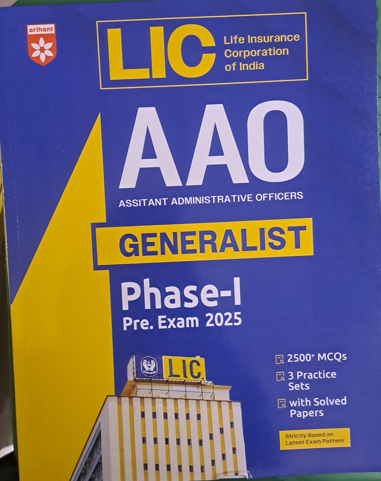 LIC AAO GENERAL LIST PHASE-1 Pre exam 2025 by arihant Publication in ...