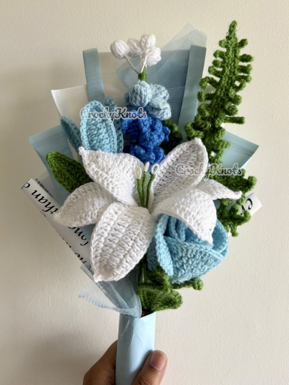 Crochet Blue Blooms Bouquet - CrochyKnots