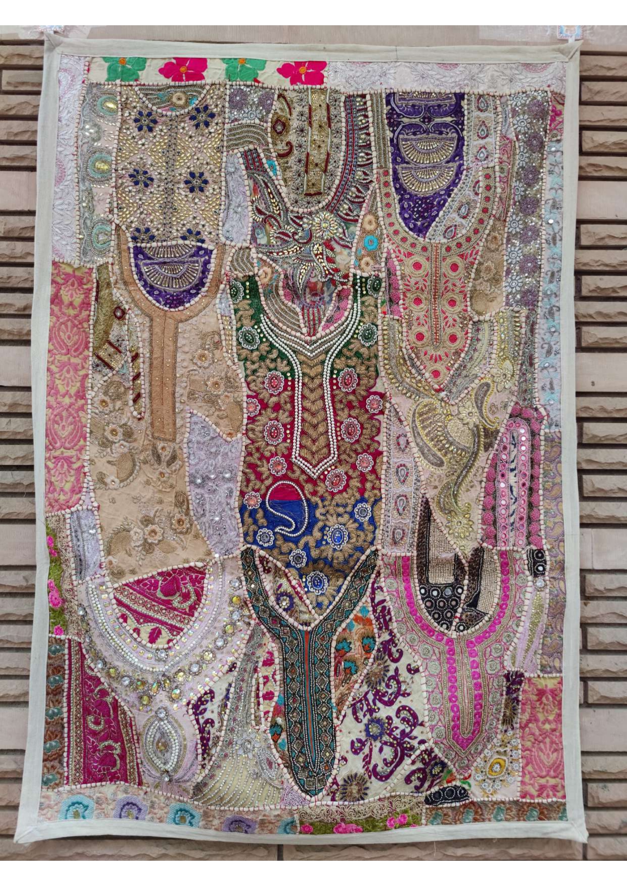 Moti Bedded Work Wall Hanging 40*60 - HeartFul Craft